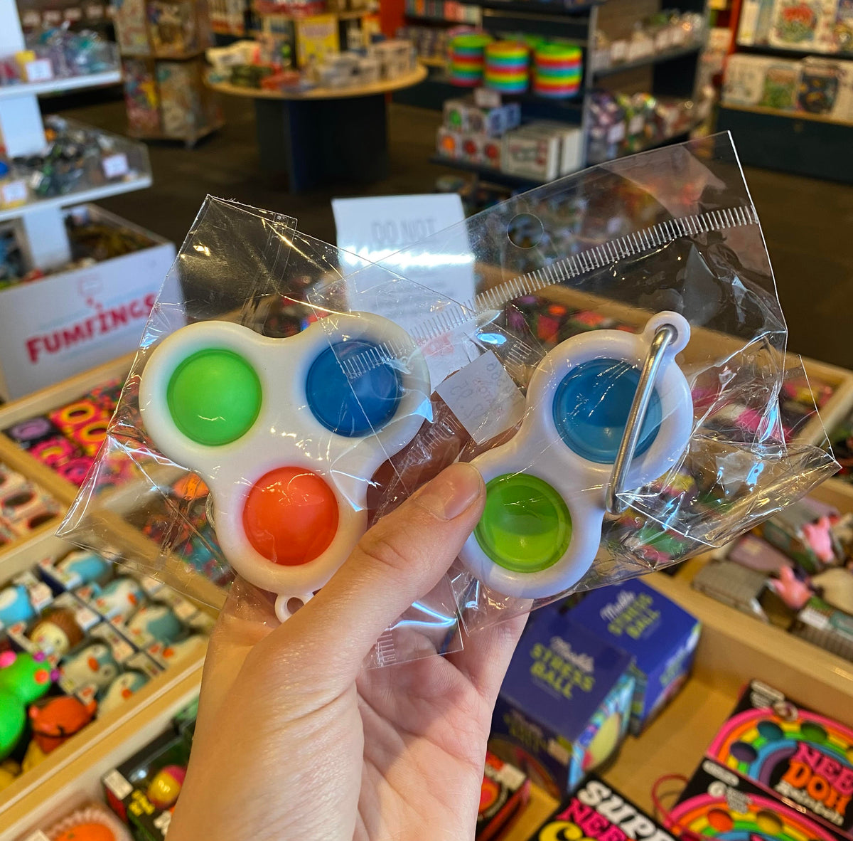 Simple Dimple Keychain 2-3 Poppers – Plato's Wonder. Create. Discover