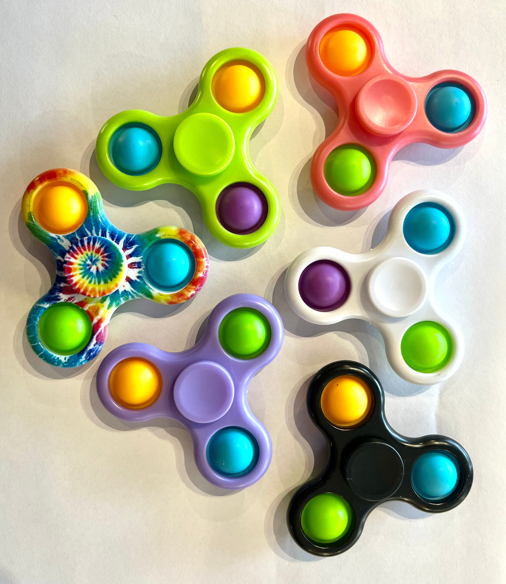 Fidget Spinner With 3 Poppers – Plato's Wonder. Create. Discover
