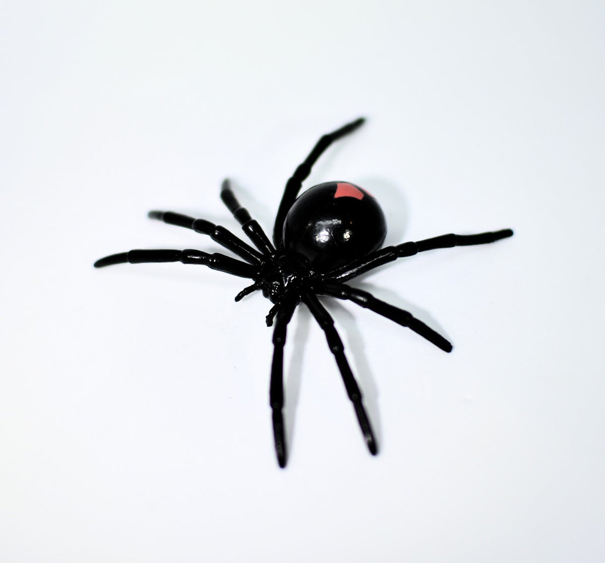 Spider Redback Small Plastic Figurine – Plato's Wonder. Create. Discover
